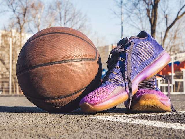 Under Armour Clutchfit Drive 2 Review | For Everyone - Live For BBALL